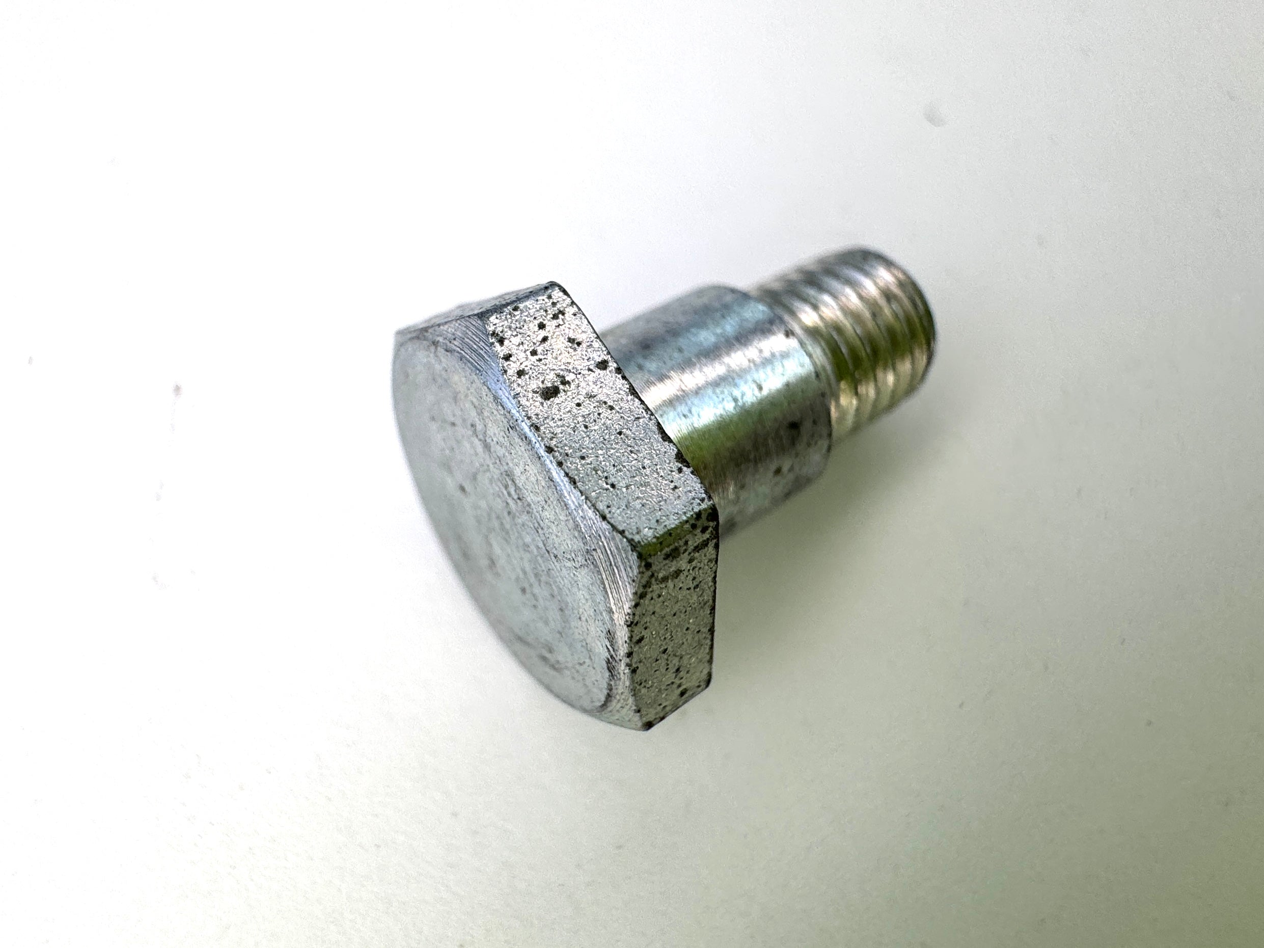 82-4135 - BOLT - SHOULDERED - CHAIN GUARD - 1/4 X 26" – British ...